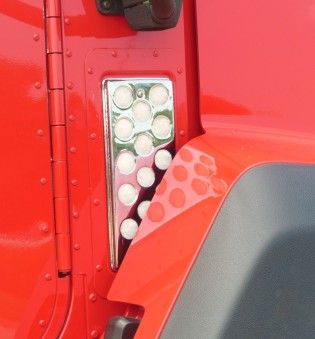 Caterpillar Cab Filter — White Line Distributors Inc